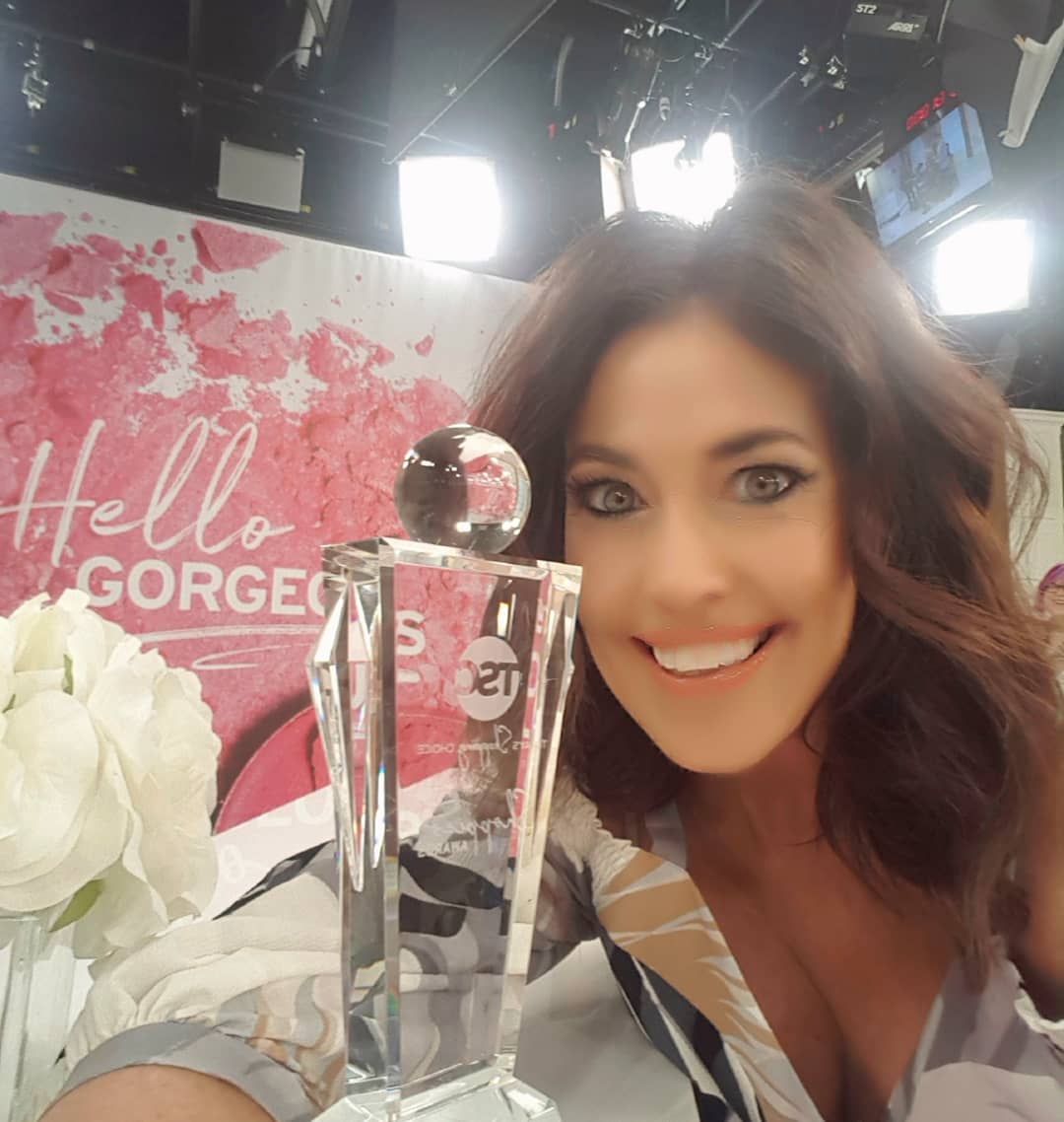 Hello Gorgeous Celebrates One Year: An Interview With Carrie Olver ...
